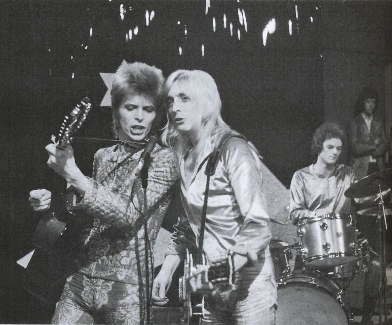 The Time I Met David Bowie - Aoide