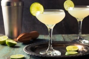 Retro Cocktails, 1950s and ‘60s - Aoide